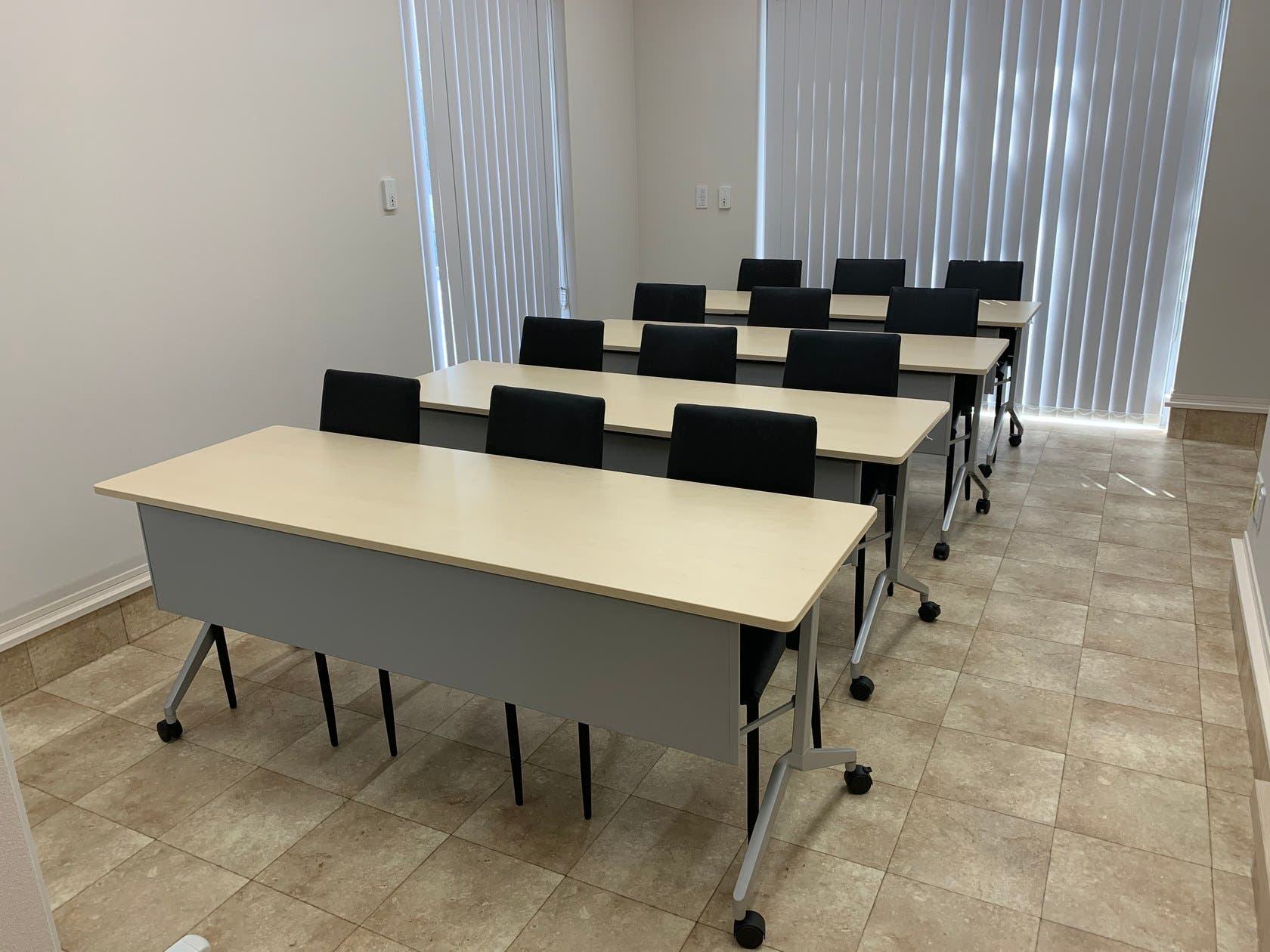 【高崎駅徒歩5分/駐車場付】少人数～15名・Wi-Fi・ホワイトボードありの写真8