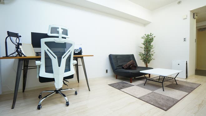 <新大阪ミニマルオフィス>完全個室✨Wi-Fi/モニター/ソファー/Webカメラ完備!テレワーク/Web会議/面接/商談の写真1