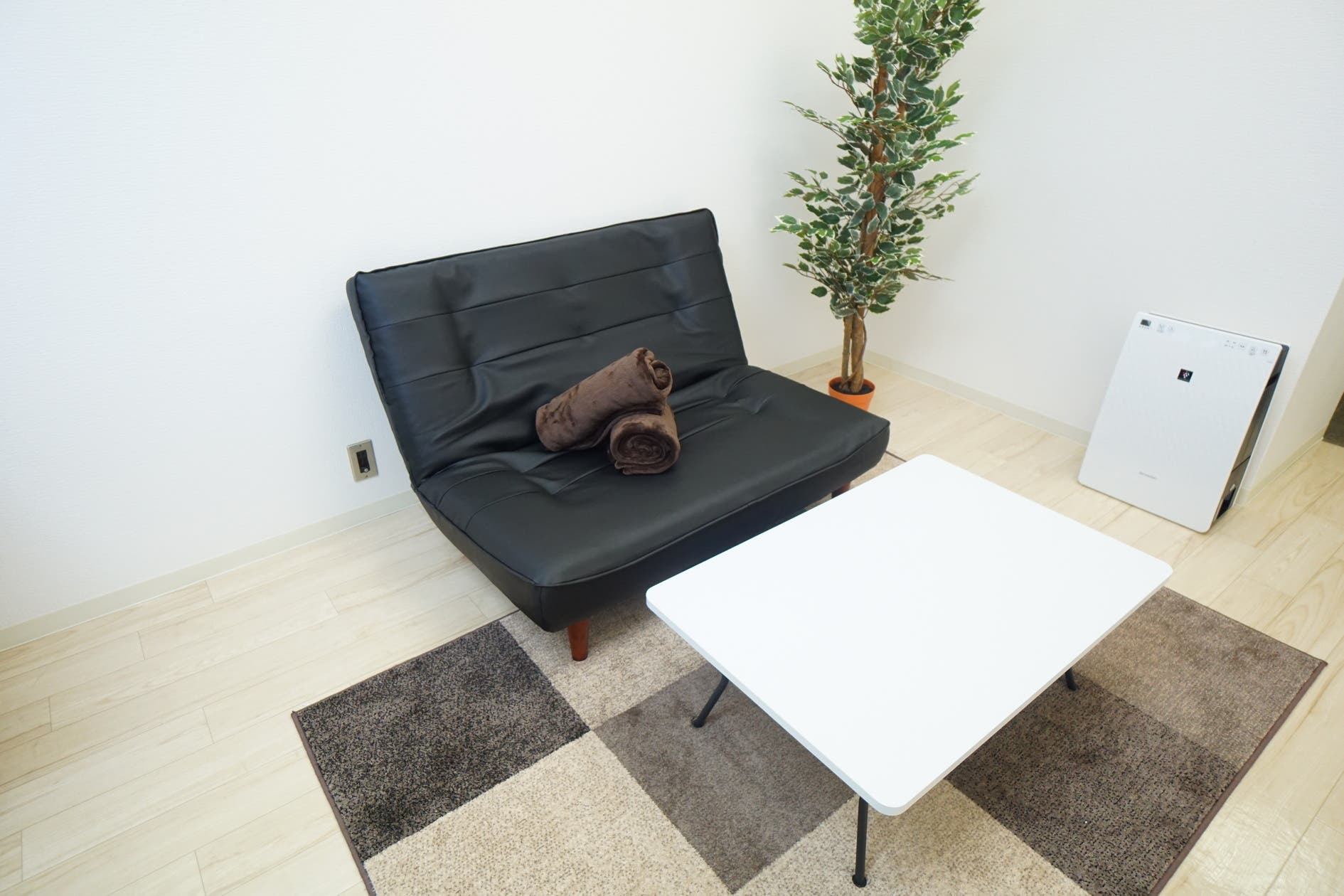 ＜新大阪ミニマルオフィス＞完全個室✨Wi-Fi/モニター/ソファー/Webカメラ完備！テレワーク/Web会議/面接/商談の写真8