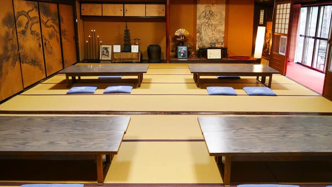 400年の歴史があるお寺の広間を開放します!〇〇会、〇〇撮影、会議利用など!の写真1