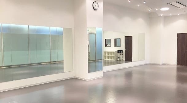 【YTJ神戸スタジオ】神戸駅徒歩5分・鏡張りのダンスやレッスンに最適なスタジオです