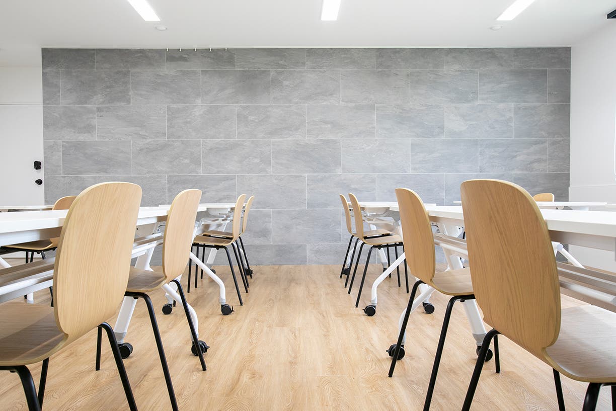 ［pack02］最大24名様までご利用可能なスペース。撮影やセミナー、勉強会、ワークショップなど幅広い用途でご利用いただけます。の写真3