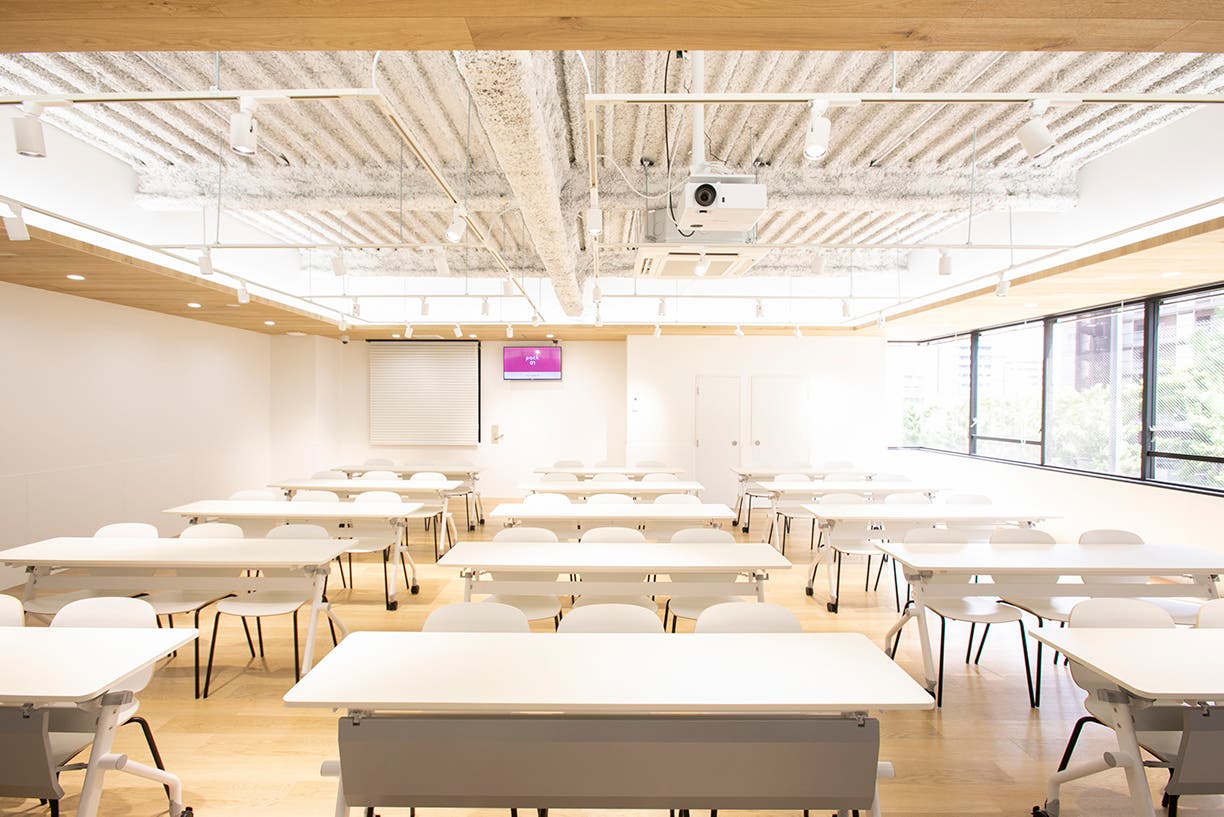 ［pack01］最大45名様までご利用可能なスペース。セミナーや勉強会、ワークショップなど幅広い用途でご利用いただけます。の写真4