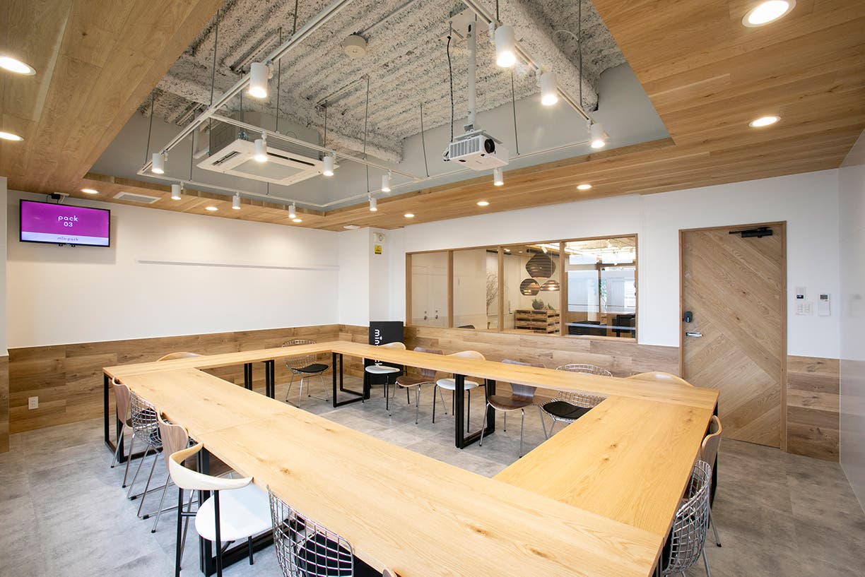 ［pack03］最大16名様までご利用可能なスペース。オンラインミーティングやテレワークにも最適です。の写真1