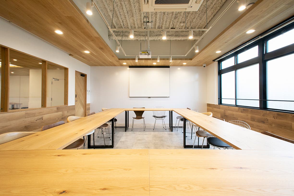 ［pack03］最大16名様までご利用可能なスペース。オンラインミーティングやテレワークにも最適です。の写真2