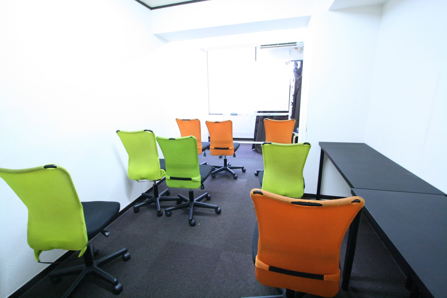 【高田馬場駅徒歩0分！】個室会議向け！ふれあい貸し会議室 高田馬場A（旧ワンコイン会議室高田馬場 早稲田口会議室）の写真13