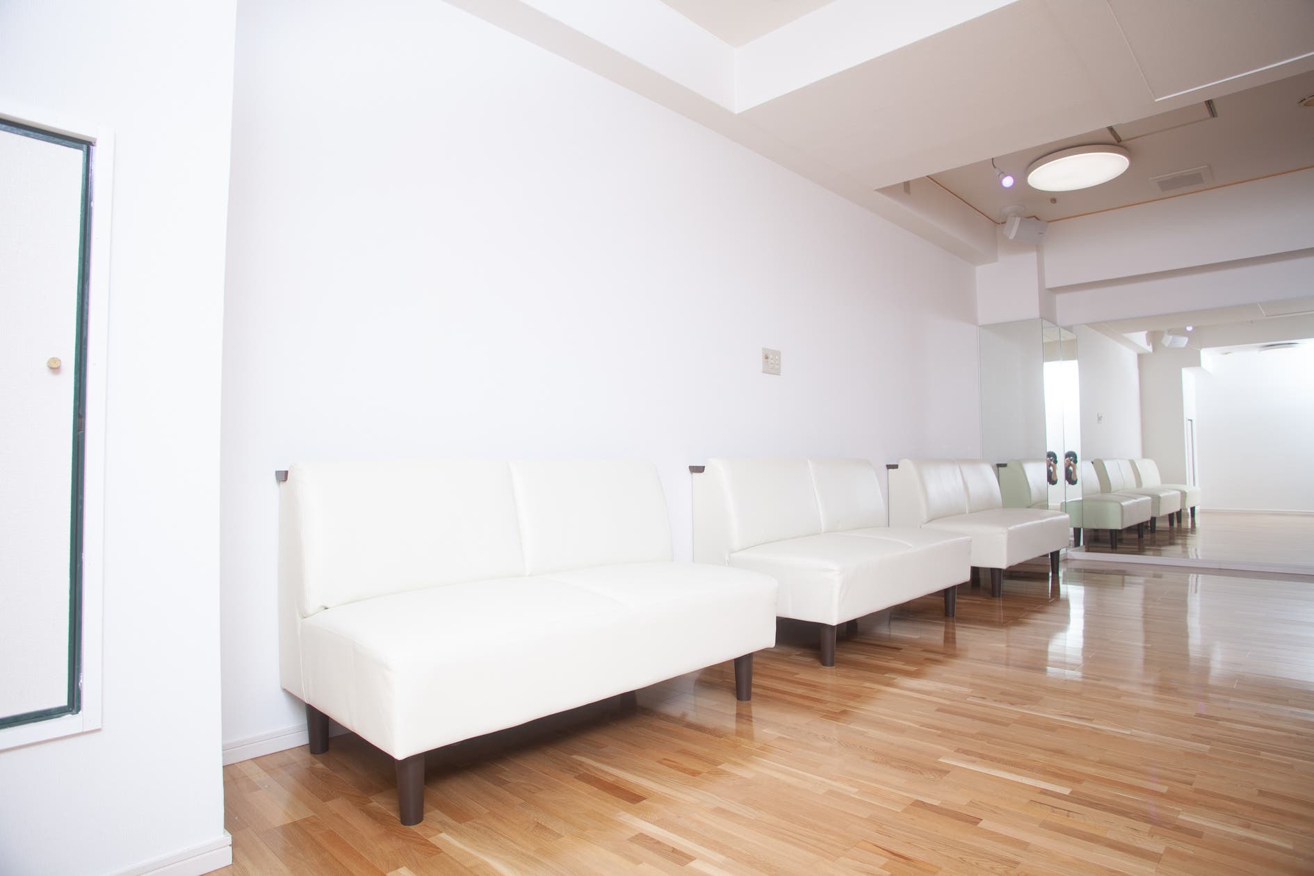 総面積160㎡のレンタルスペース、専用無料駐車場スペースあり。の写真7