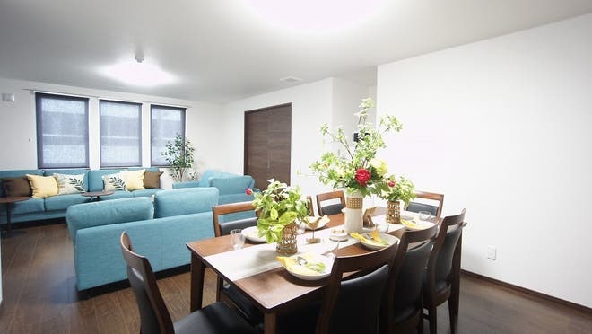 キッチン付き築浅戸建てホテル!「滞在型レンタルオフィス」としても!広々空間で女子会・誕生日会・ママ会等!の写真3