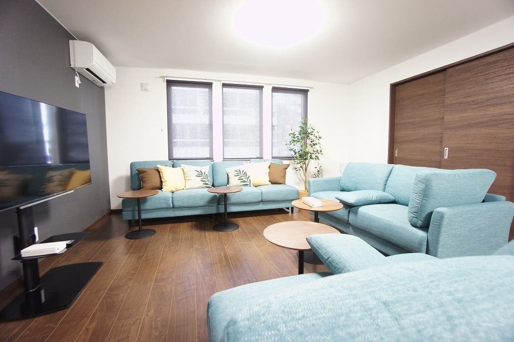 キッチン付き築浅戸建てホテル！「滞在型レンタルオフィス」としても！広々空間で女子会・誕生日会・ママ会等！の写真9