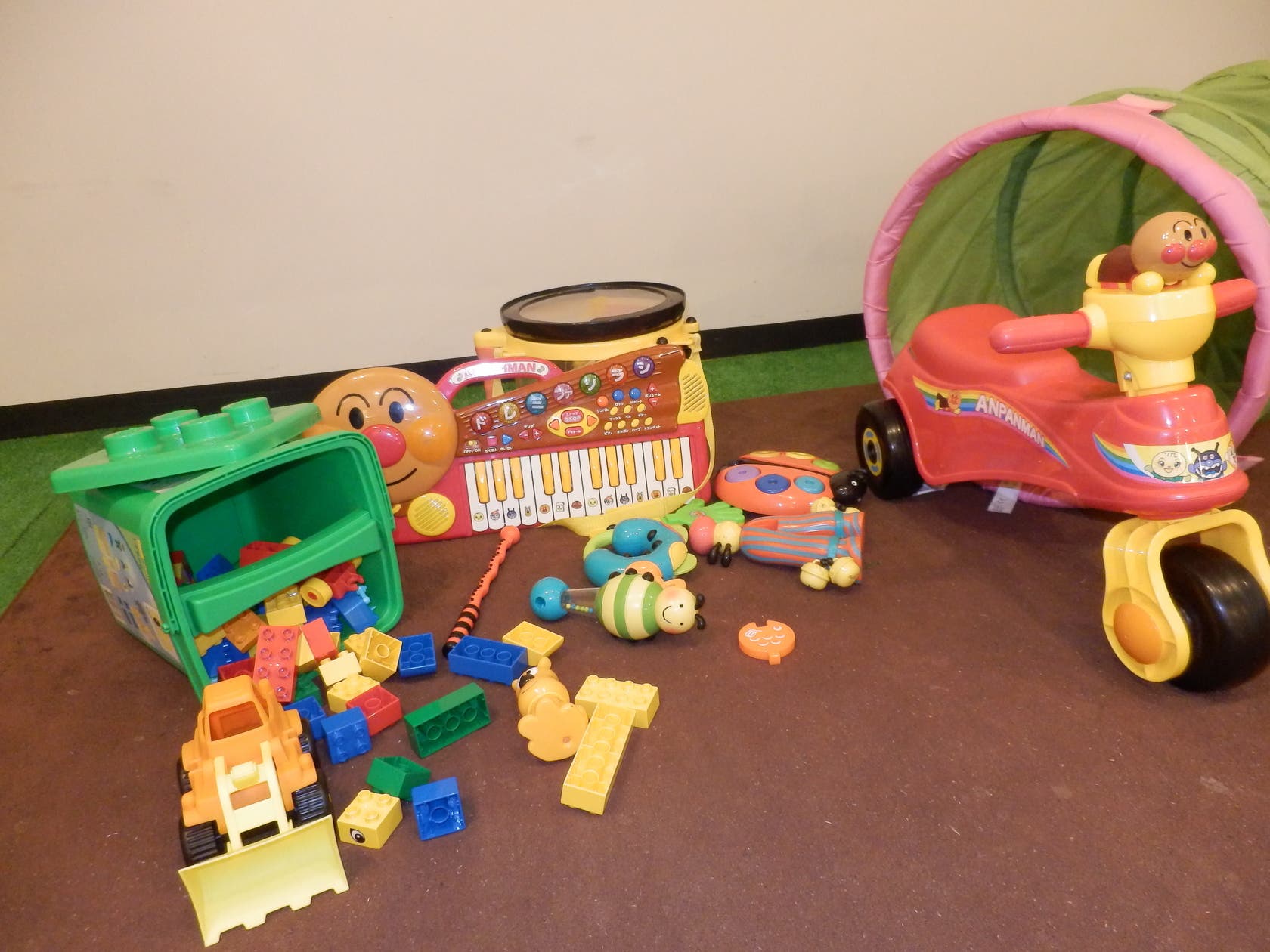 【無料】お子様用おもちゃ・カーペットの画像2