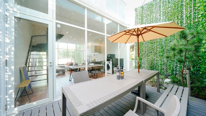 【推し活・撮影・ポートレート・コーワーキングスペースとして】江ノ島/湘南/片瀬/鎌倉★ビーチからすぐ★駐車場1台スペース有の写真1