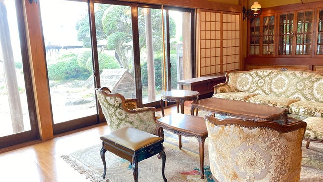 純和風家屋、和洋館風インテリア!部屋前は和園、写真撮影や作品展覧会に最適!の写真2