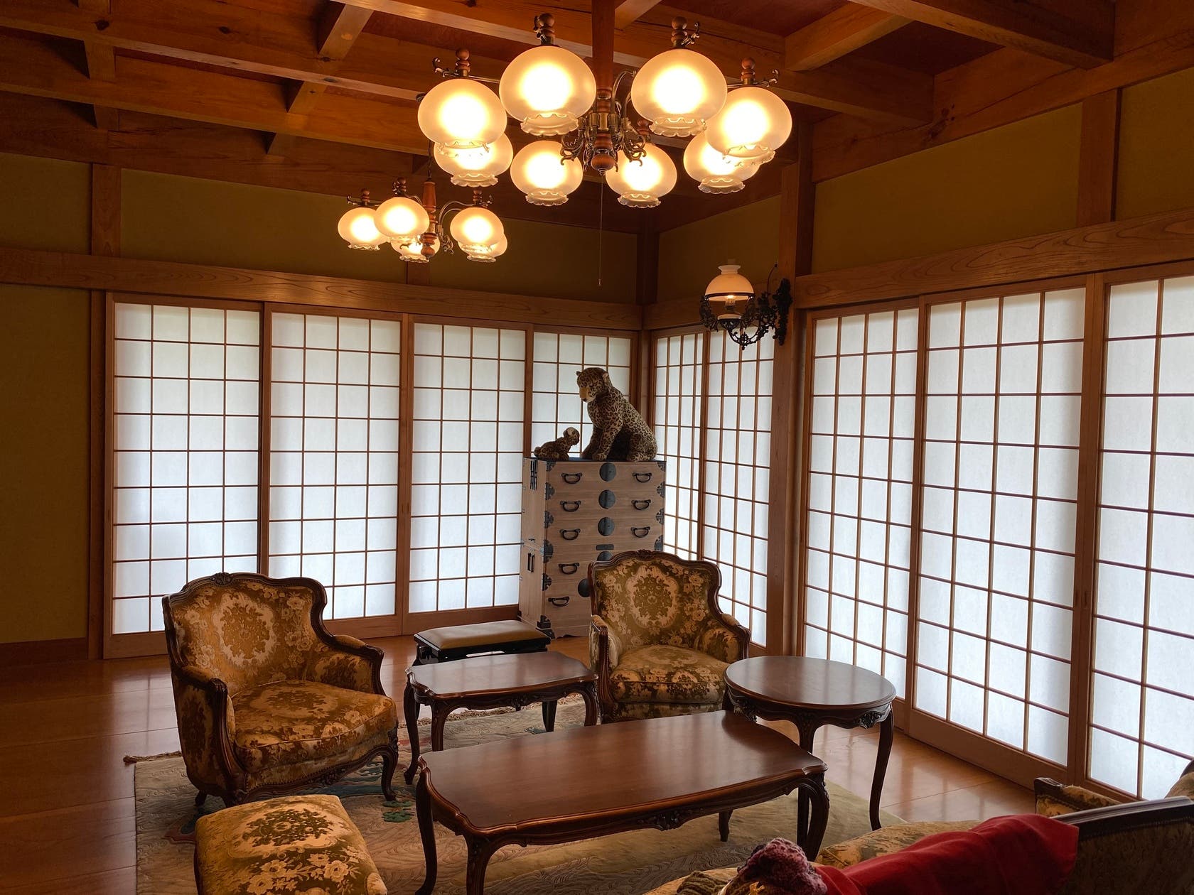 純和風家屋、和洋館風インテリア！部屋前は和園、写真撮影や作品展覧会に最適！の写真5