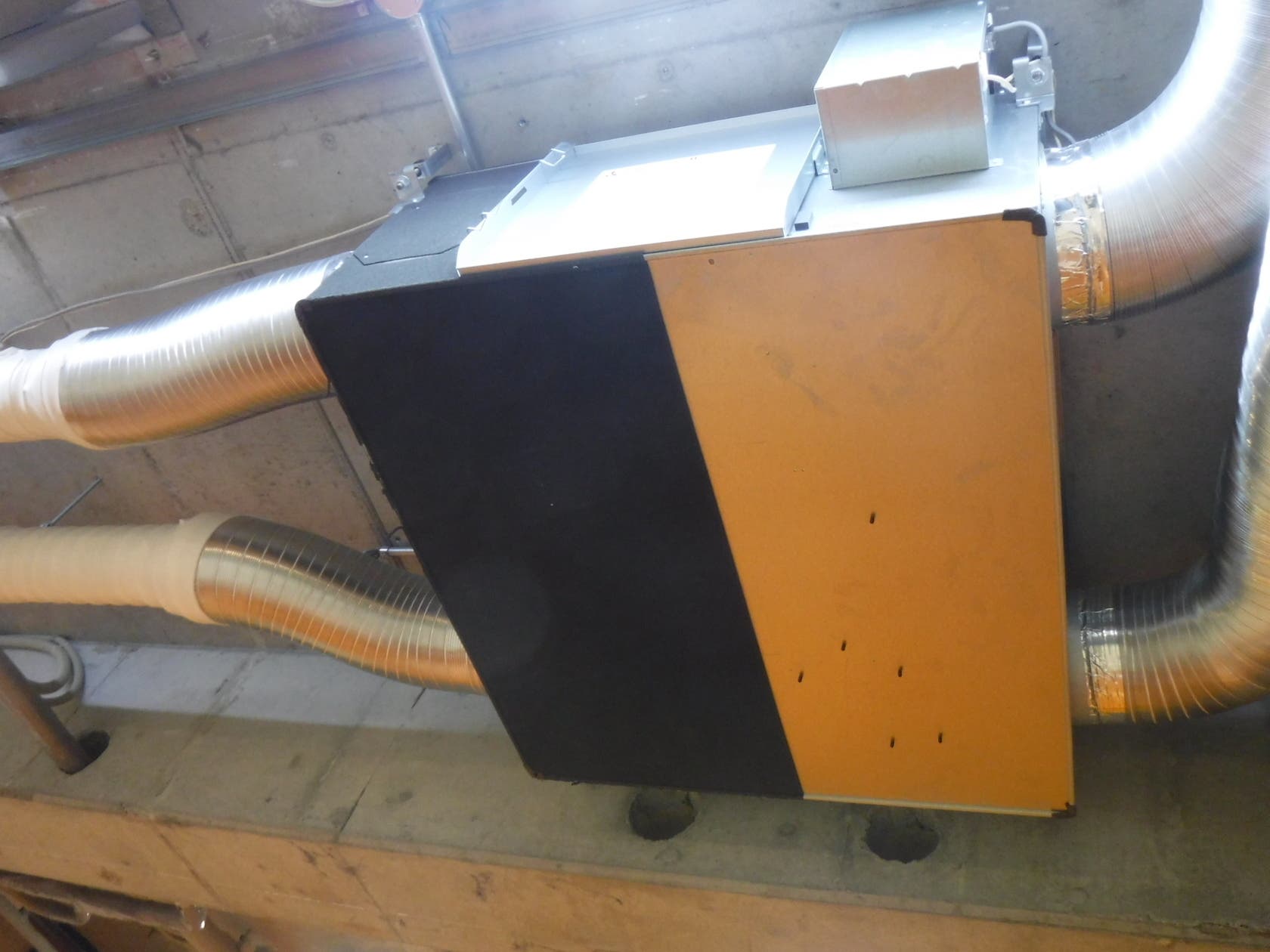 【予約リクエスト制】ミニステージ付き。三条駅から徒歩４分。レッスン/懇親会/会議/などの写真11