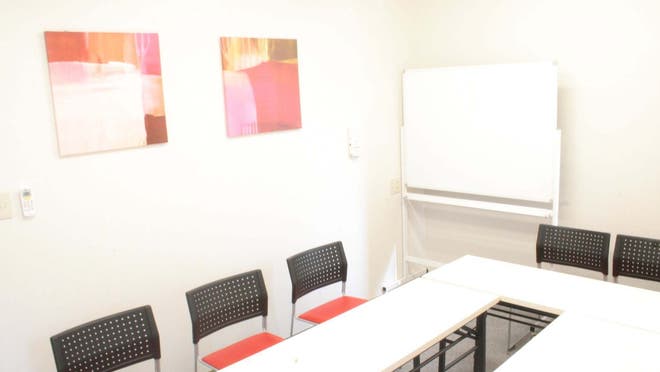 <貸会議室>【JR彦根駅西口:目の前】駅近!会議や自習に / WiFi(無線LAN)利用可能ですの写真3