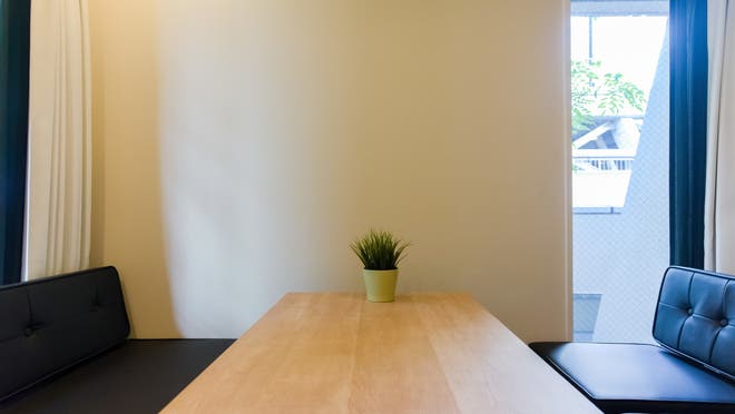 ホテルランク1位の1室【超高速安定WiFi】緑見える会議室◎商談・面談・zoom/web会議・オンラインミーティング・会議室◎の写真3