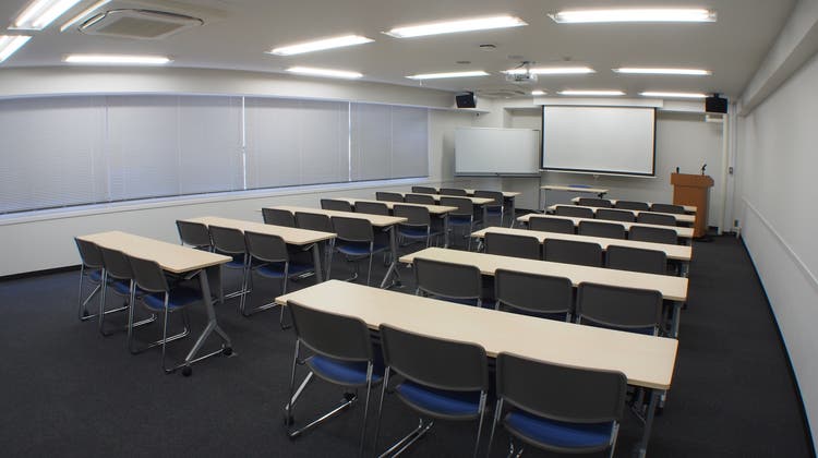 【高田馬場駅徒歩2分】ワイム貸会議室高田馬場 Room 4C 室内備品無料・スタッフ常駐・毎回清掃・最大定員36名の写真1