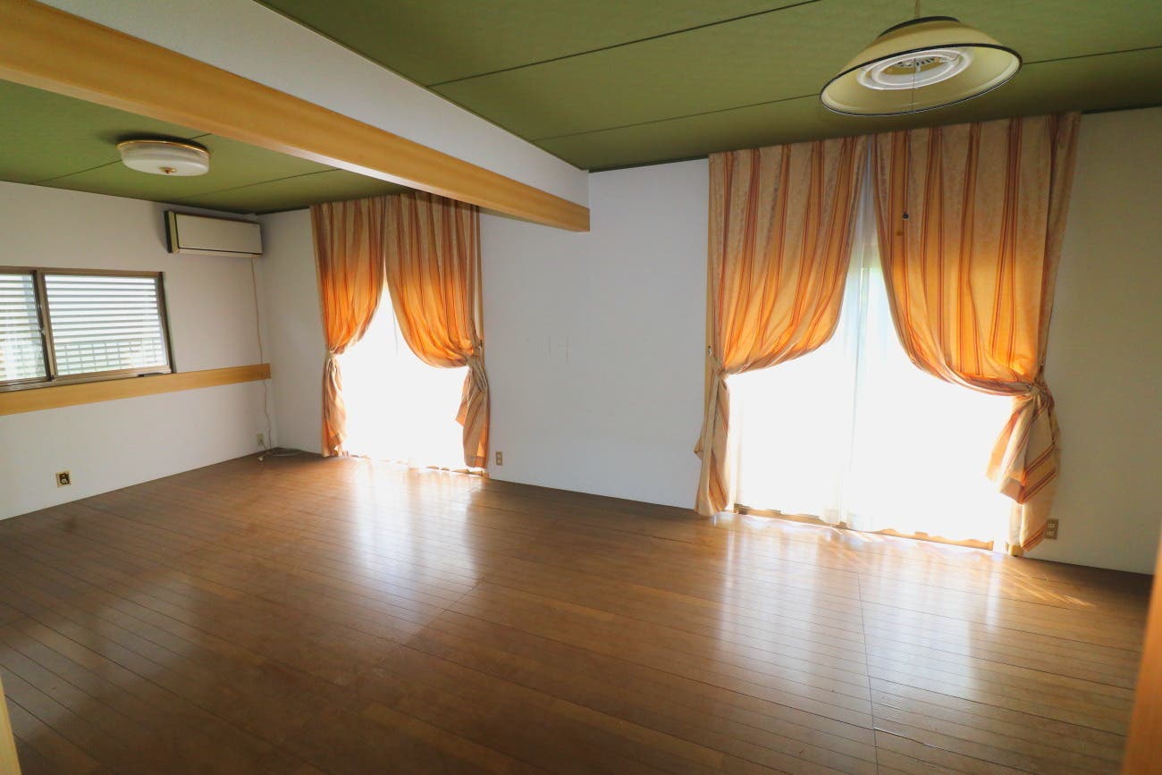 ウィークリー、マンスリープランあり。１軒まるまる・キッチン付きスペース！広いので、５部屋個別室作れます。の写真5