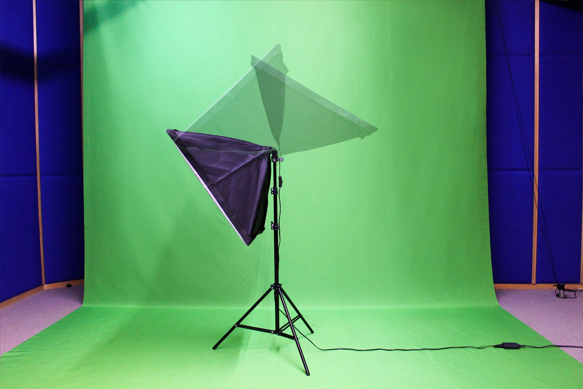 【クロマキー撮影スタジオ】Youtubeなどの動画・写真の撮影はもちろん、防音設備・音響機材を利用して歌や演奏の撮影も可能ですの写真6