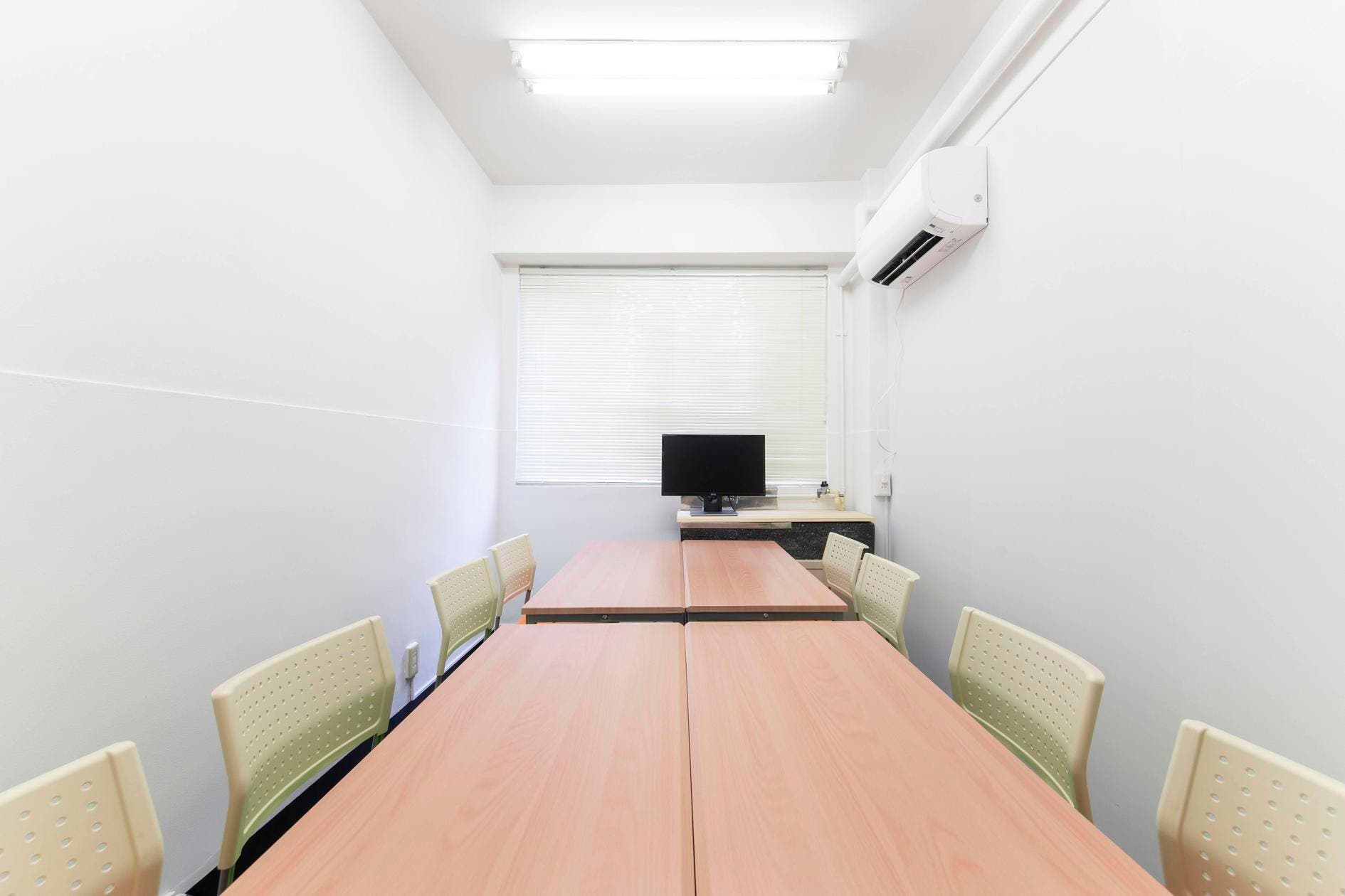 ＜5階17号・B会議室＞完全個室でオンラインMTGにも♪モニターのご利用も無料！【東京・日本橋・京橋・宝町各駅徒歩約3～5分】の写真3