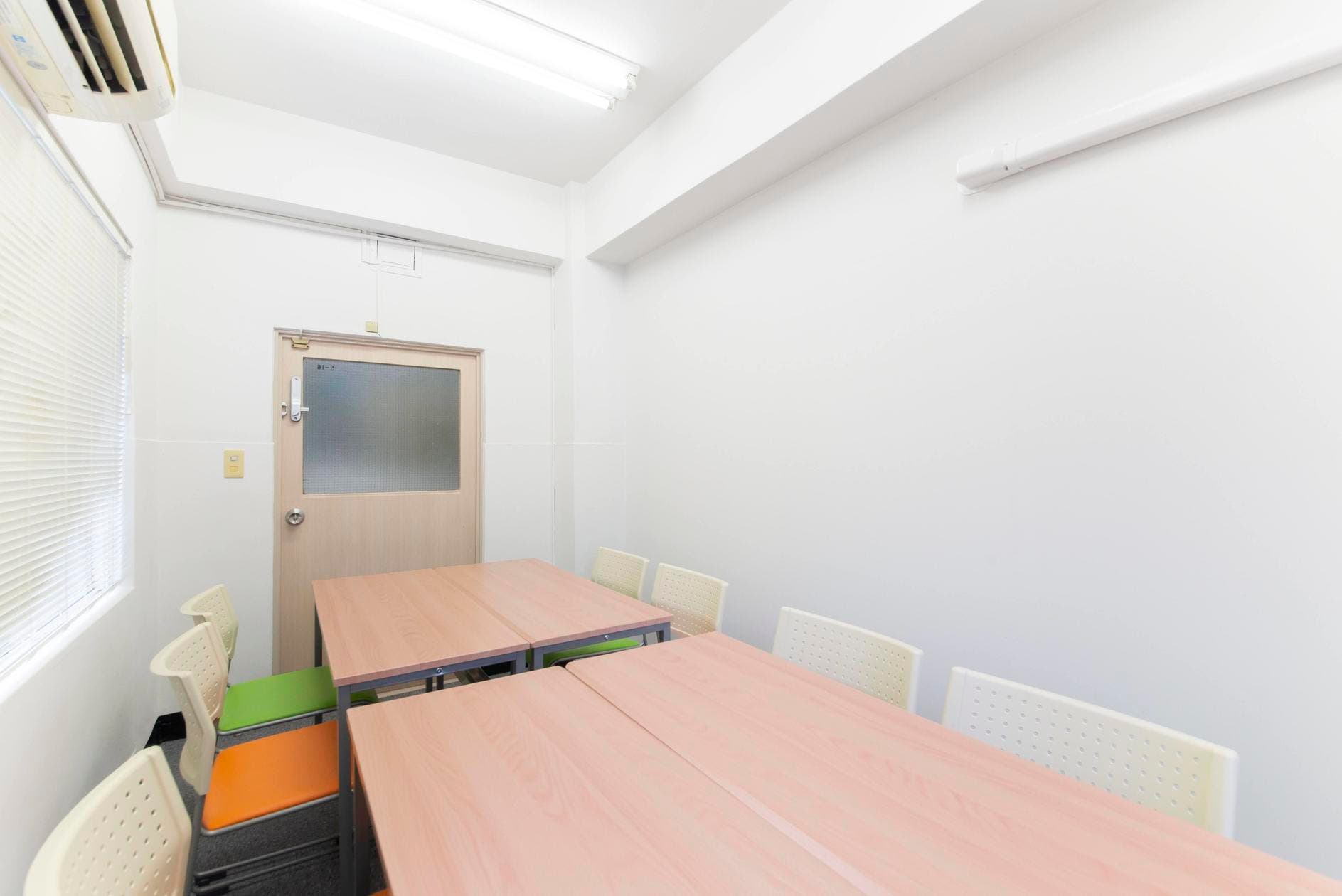 ＜5階16号・C会議室＞完全個室でオンラインMTGにも♪モニターのご利用も無料！【東京・日本橋・京橋・宝町各駅徒歩約3～5分】の写真4