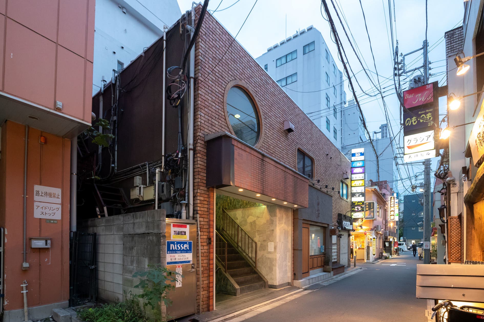 【間借り営業にピッタリ】駅近の好立地なバーで一日店長イベント・間借りスナック【湯島駅徒歩2分】の写真6