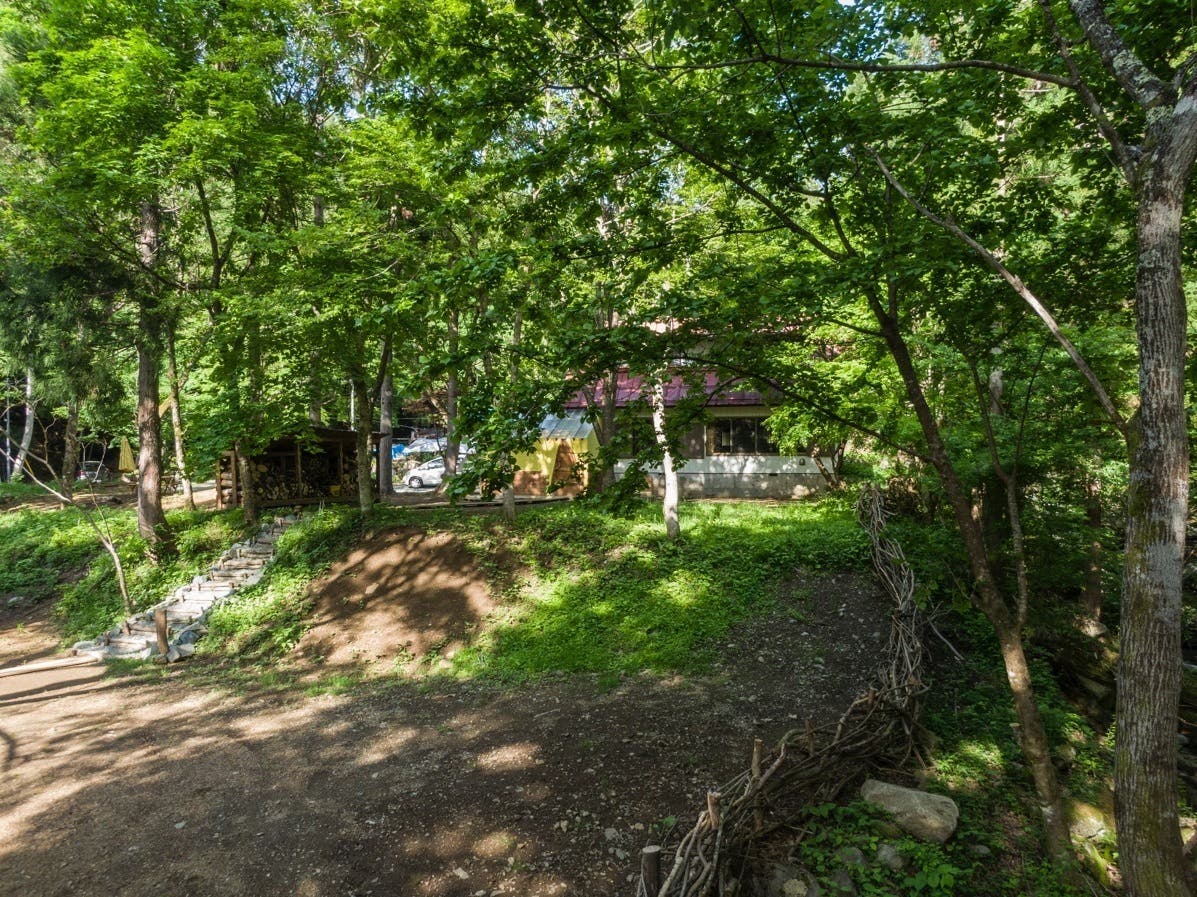 450坪の敷地全て貸切　都内から車で９０分と好アクセス！　川も森も　撮影利用などに！の写真13