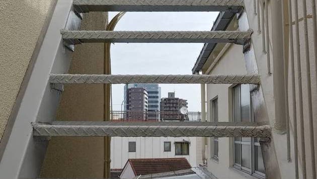 FC SPACE【屋上】眺望🌞複数スペース◎駐車◎【秋葉原・池袋~電車20分以内】駅近 昭和 ベンチ 空 電車 レトロ 都電の写真10