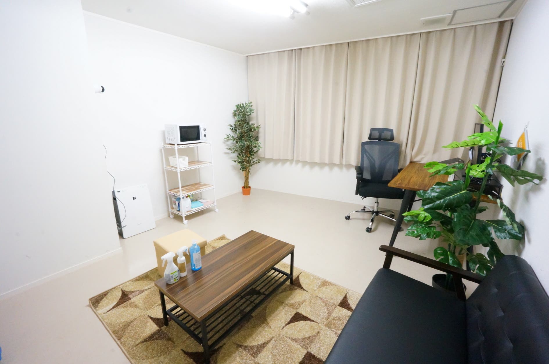 ＜天神南ミニマルオフィス＞駅近🚃Wi-Fi📶モニター無料🖥テレワーク/Zoom/会議/商談/作業場所の写真3