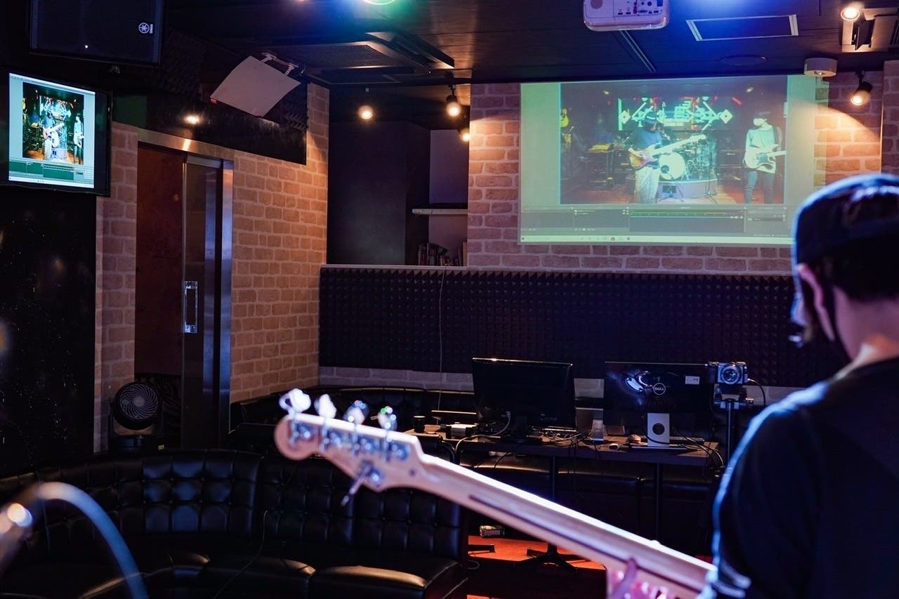 【東京 新宿】楽器演奏が可能な多目的イベントスペース。ライブ/オフ会/ライブ配信/撮影/パーティ【音響、配信機材完備】の写真10