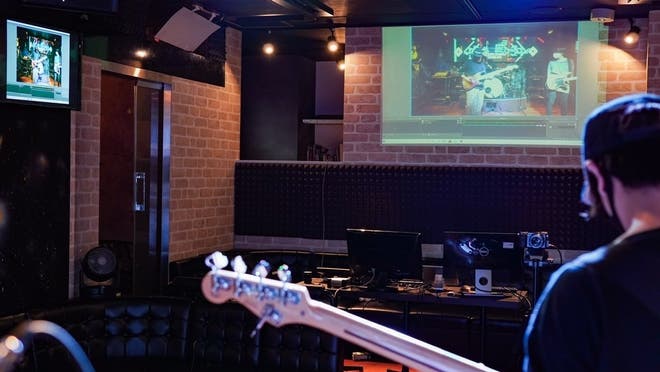 【東京 新宿】楽器演奏が可能な多目的イベントスペース。ライブ/オフ会/ライブ配信/撮影/パーティ【音響、配信機材完備】の写真10