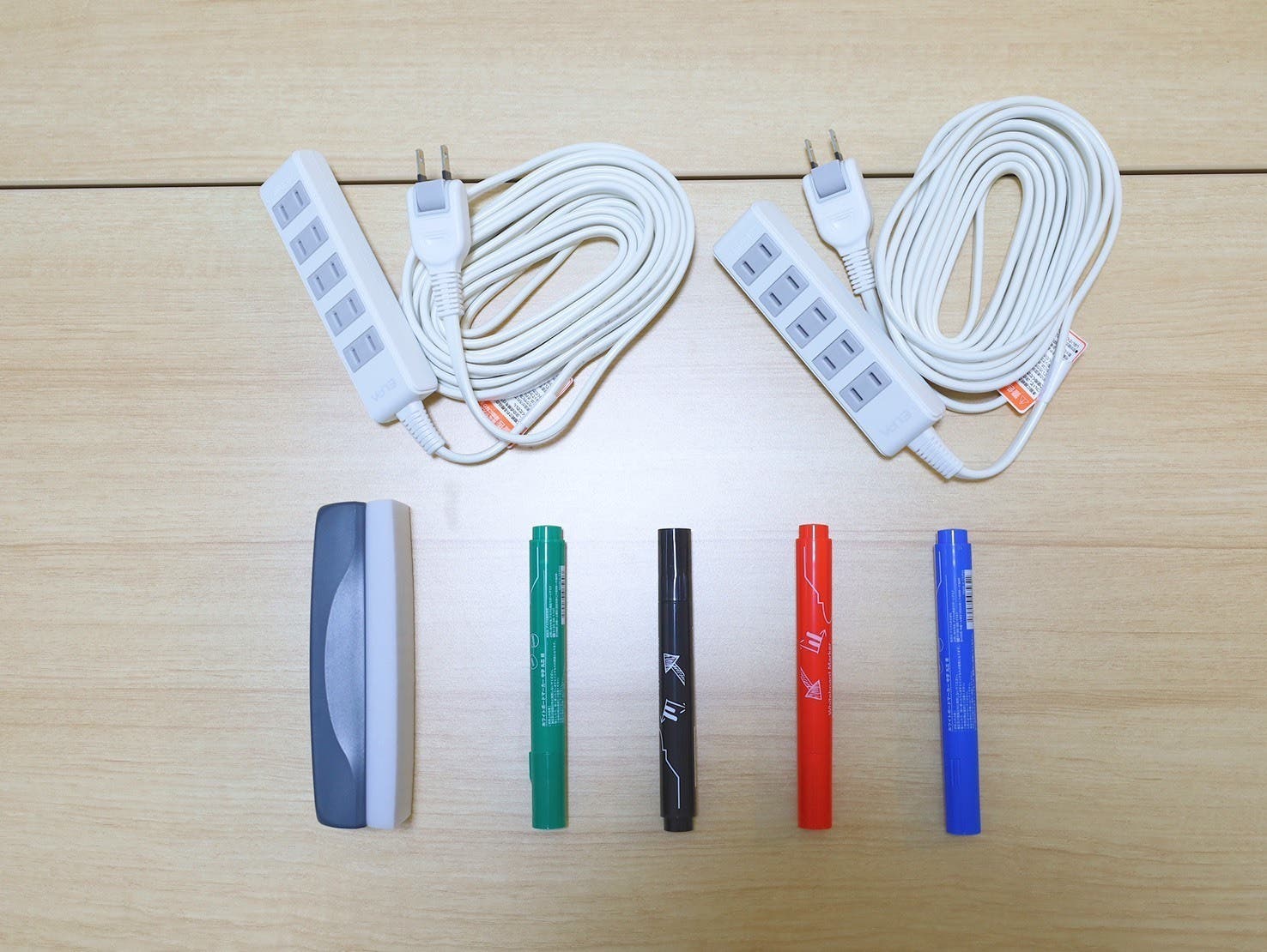 桜木町駅出口から徒歩5秒！会議、撮影、ボードゲーム、など可能！プロジェクター等無料！光回線の写真12