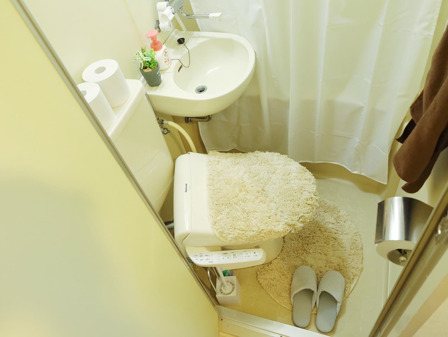 桜木町駅出口から徒歩5秒！会議、撮影、ボードゲーム、など可能！プロジェクター等無料！光回線の写真15