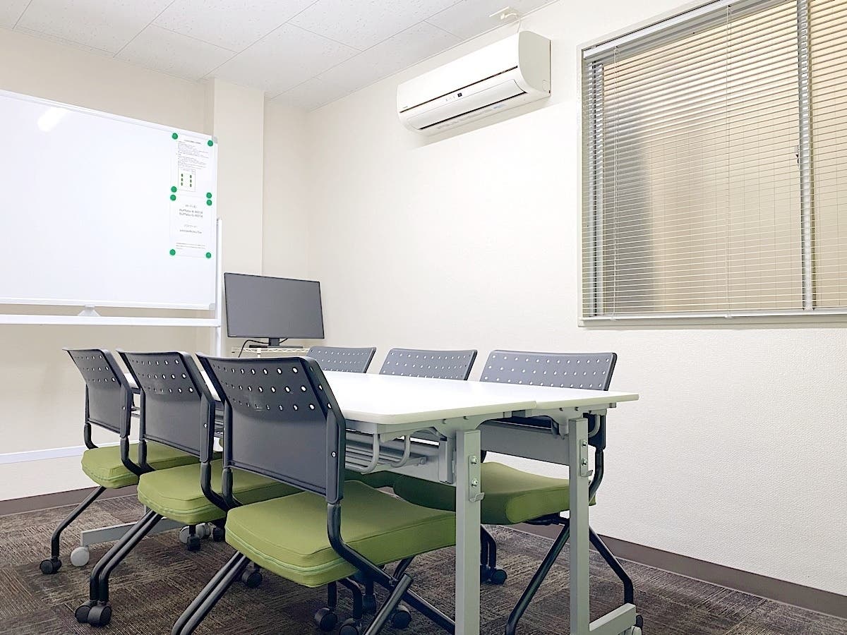 《うめきた４１３》【大阪駅３分】Wifi設置済み／少人数・格安／グランフロントすぐ♪／モニター設置／ウォールハンガーの写真4