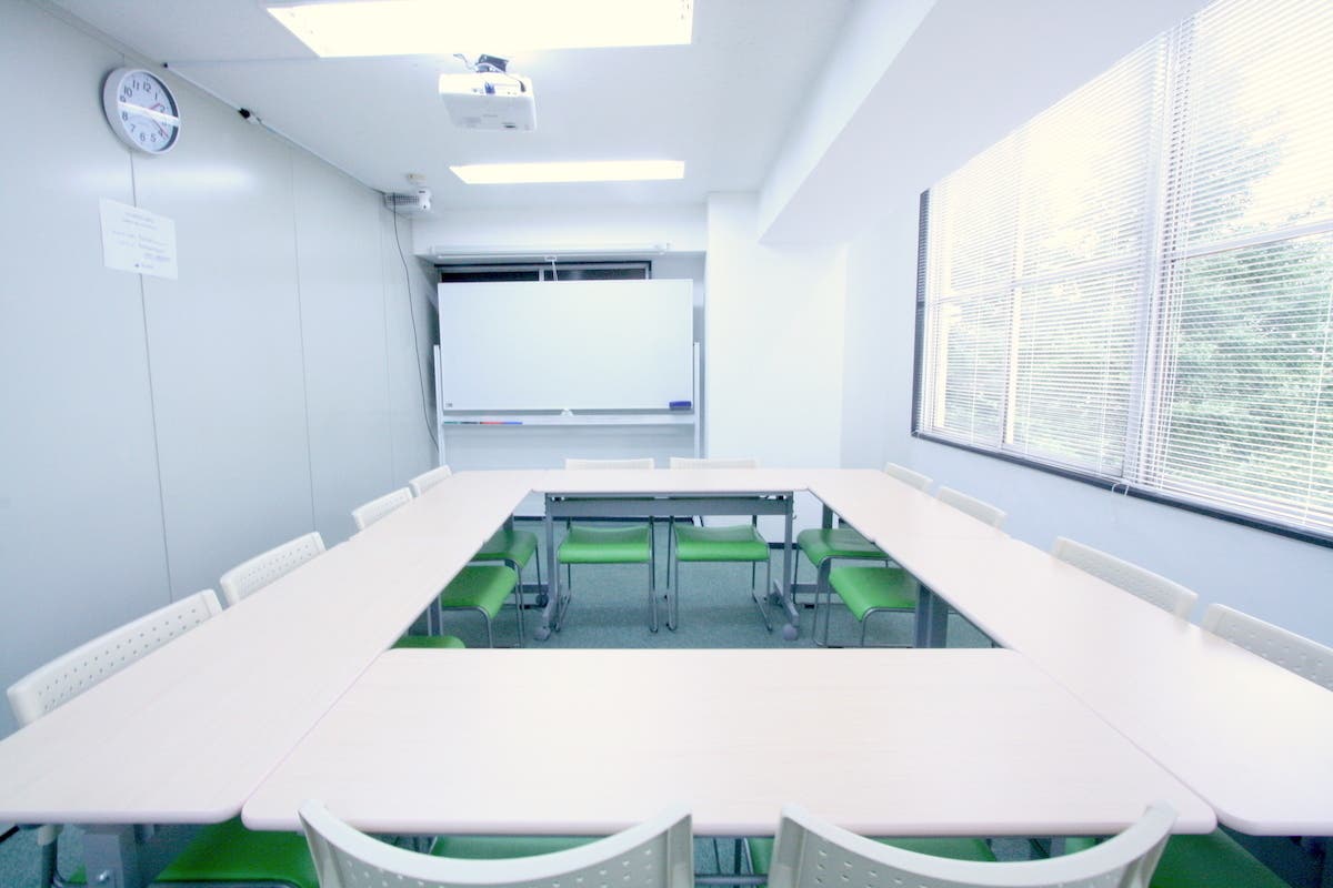 【品川駅徒歩3分！16名】プロジェクター・WiFi・ホワイトボード無料！エレベーターあり！ふれあい貸し会議室 品川No23の写真10