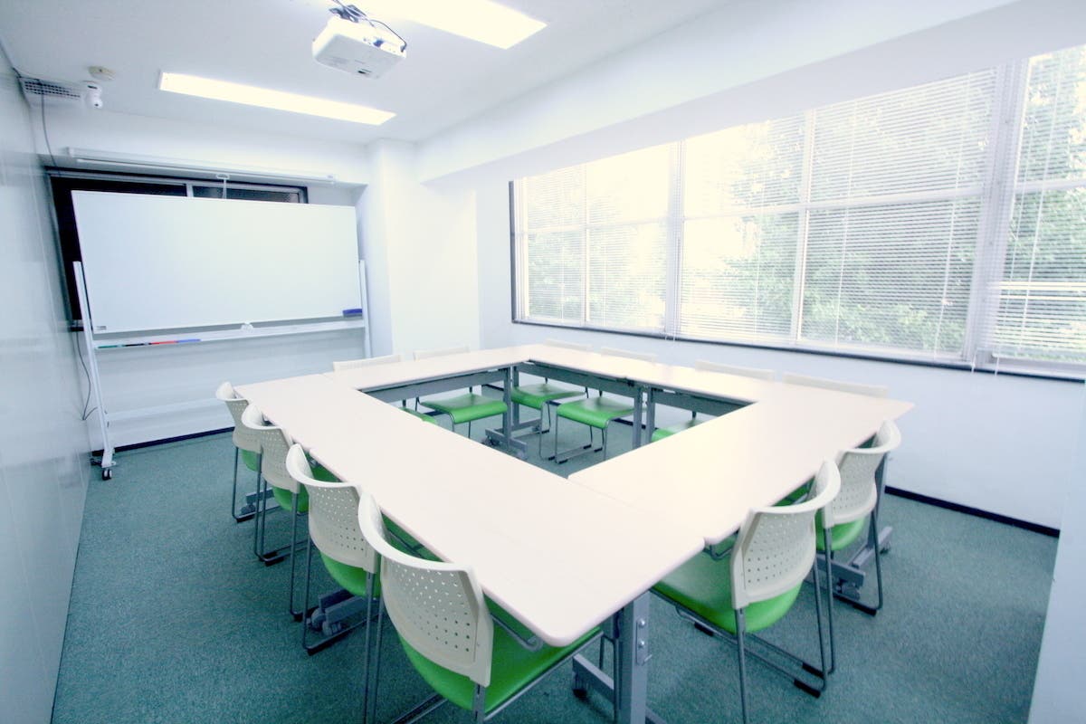 【品川駅徒歩3分！16名】プロジェクター・WiFi・ホワイトボード無料！エレベーターあり！ふれあい貸し会議室 品川No23の写真11