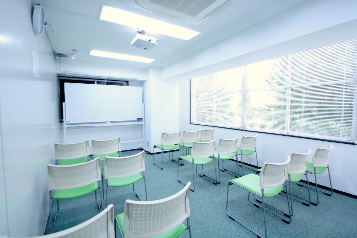 【品川駅徒歩3分！16名】プロジェクター・WiFi・ホワイトボード無料！エレベーターあり！ふれあい貸し会議室 品川No23の写真13