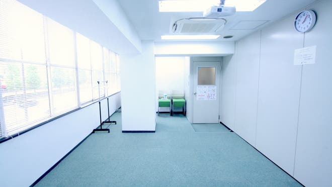 【品川駅徒歩3分!16名】プロジェクター・WiFi・ホワイトボード無料!エレベーターあり!ふれあい貸し会議室 品川No23の写真16