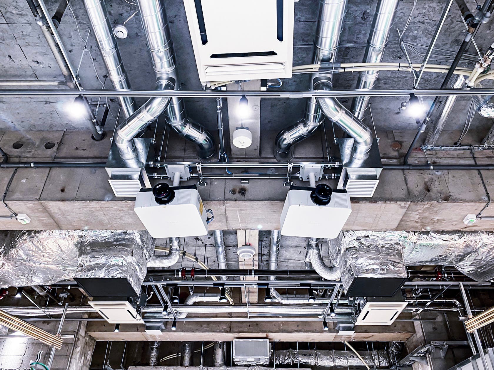 ★縦4ｍ×横9mの巨大スクリーン完備150㎡のラウンジスペース★クリスマスイベント・忘年会・新年会の写真19