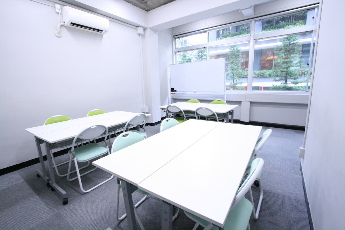 【京橋駅2分 東京駅5分 OPEN記念価格】地域最安値、WiFi/プロジェクター無料！ ふれあい貸し会議室 東京Aの写真5