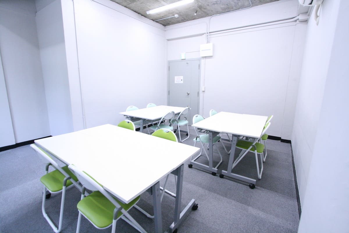 【京橋駅2分 東京駅5分 OPEN記念価格】地域最安値、WiFi/プロジェクター無料！ ふれあい貸し会議室 東京Aの写真7