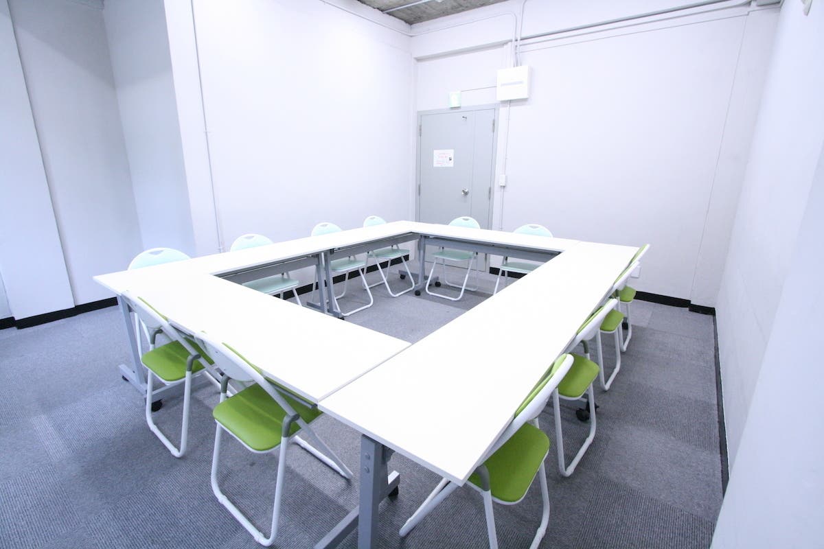 【京橋駅2分 東京駅5分 OPEN記念価格】地域最安値、WiFi/プロジェクター無料！ ふれあい貸し会議室 東京Aの写真12