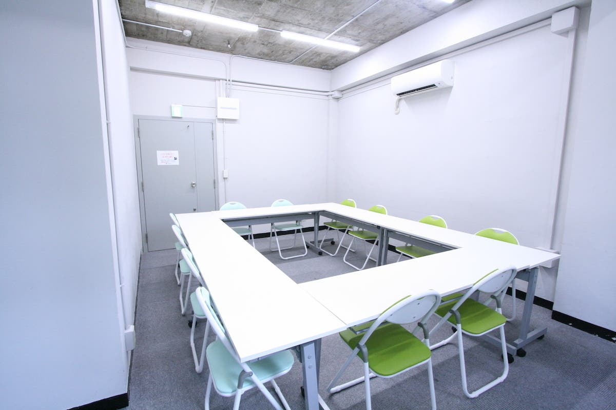 【京橋駅2分 東京駅5分 OPEN記念価格】地域最安値、WiFi/プロジェクター無料！ ふれあい貸し会議室 東京Aの写真14