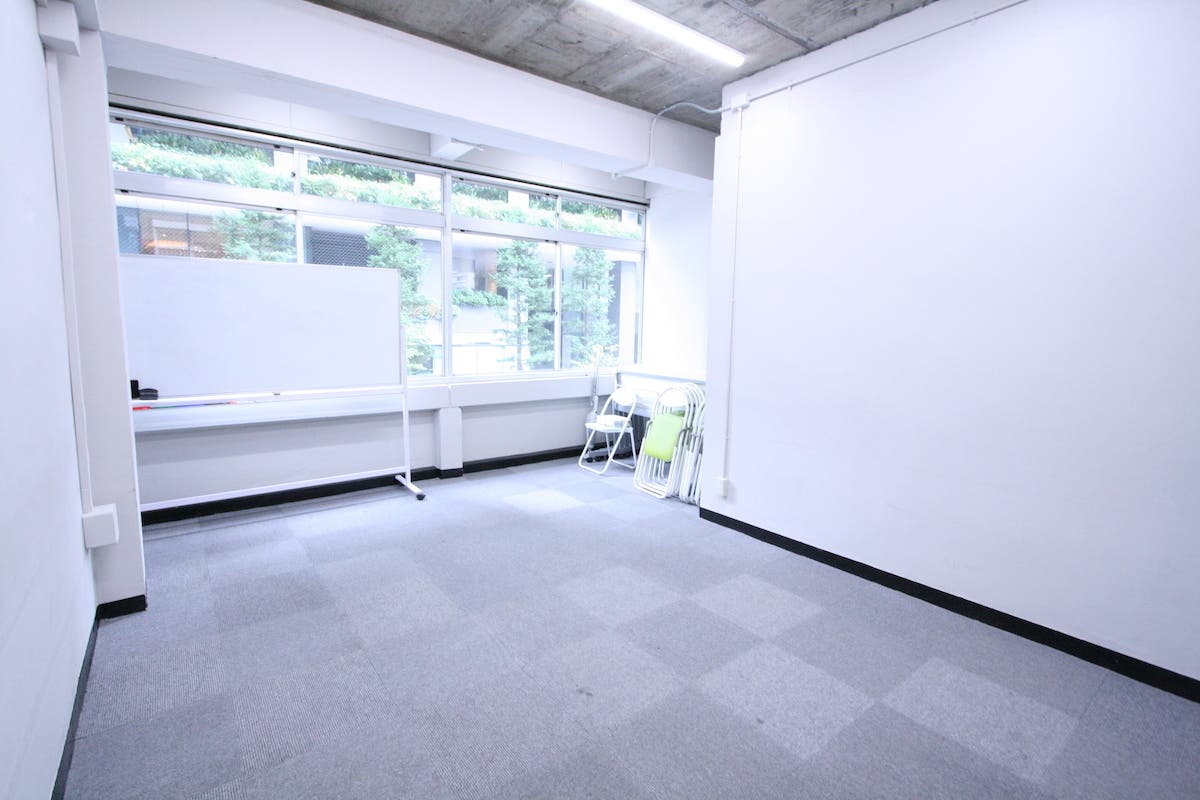 【京橋駅2分 東京駅5分 OPEN記念価格】地域最安値、WiFi/プロジェクター無料！ ふれあい貸し会議室 東京Aの写真20