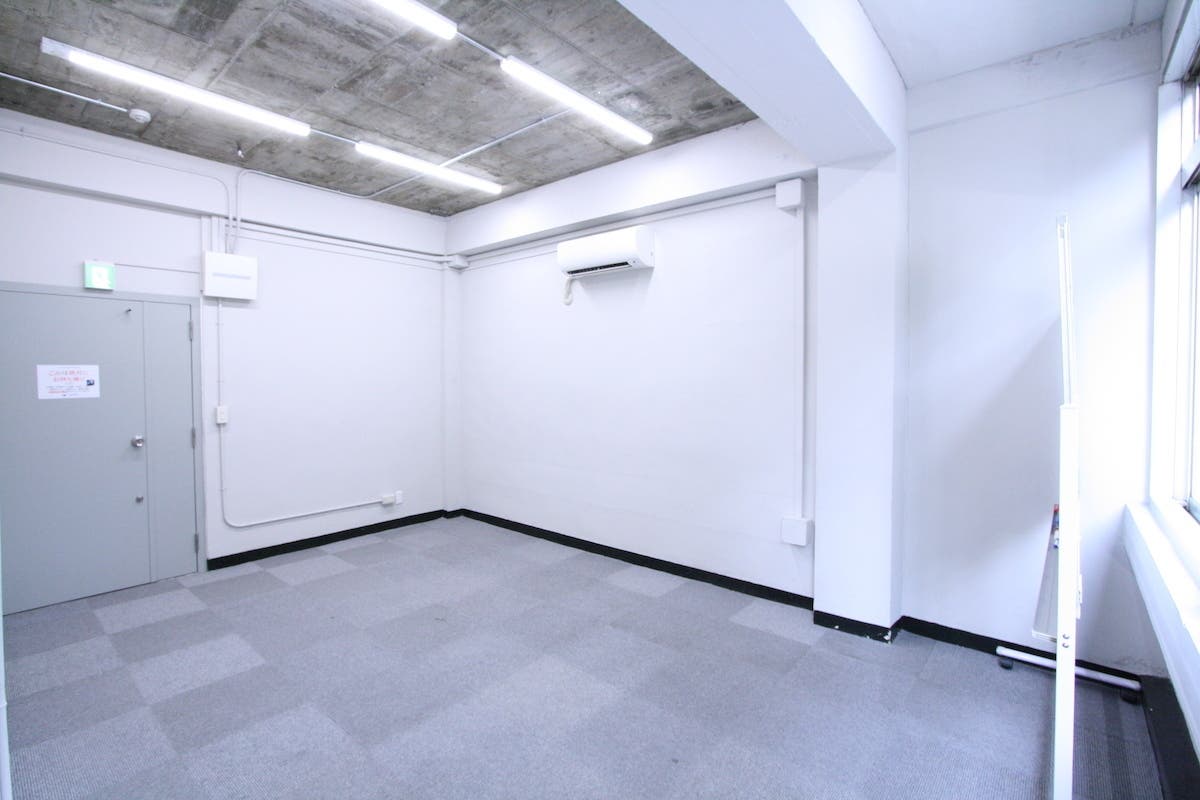 【京橋駅2分 東京駅5分 OPEN記念価格】地域最安値、WiFi/プロジェクター無料！ ふれあい貸し会議室 東京Aの写真23