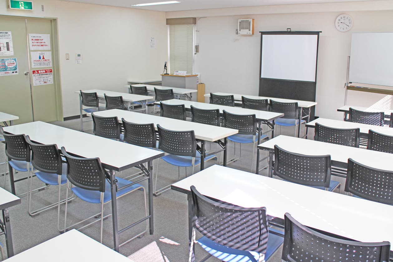 10階B室【四ツ橋・心斎橋エリア！駅から徒歩30秒！】１０～３８名まで。無料備品も多数！同ビル内に複数会場ございますの写真1