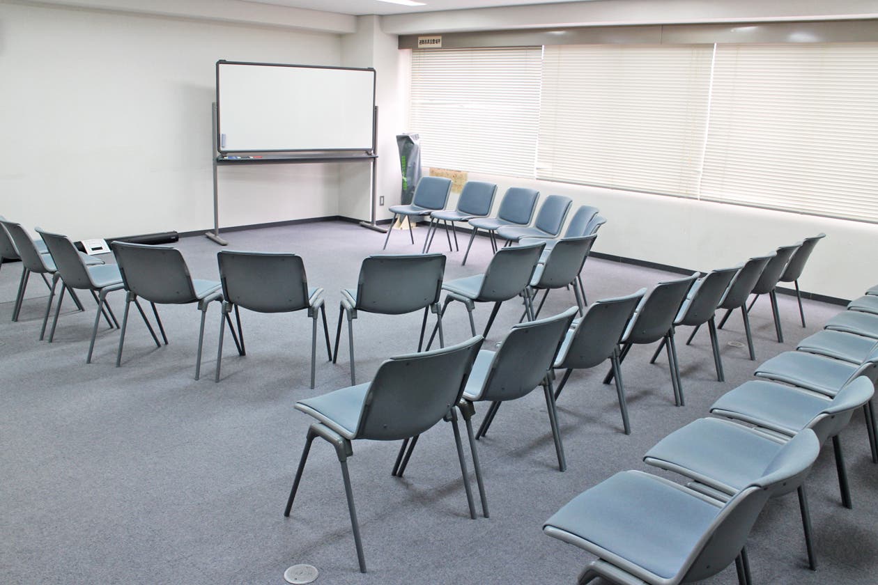 10階B室【四ツ橋・心斎橋エリア！駅から徒歩30秒！】１０～３８名まで。無料備品も多数！同ビル内に複数会場ございますの写真9