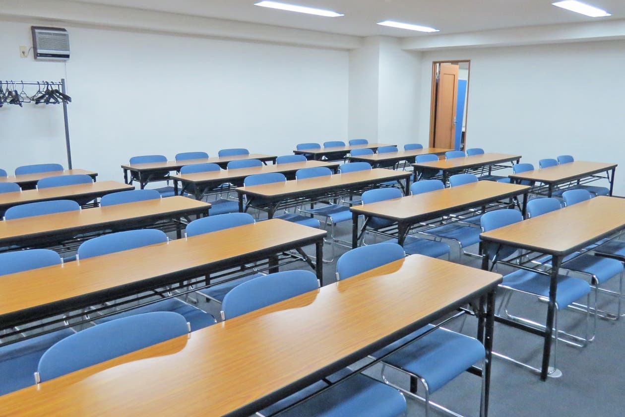 7階A室【四ツ橋・心斎橋エリア！駅から徒歩30秒！】１０～４５名まで。無料備品も多数！同ビル内に複数会場ございますの写真5