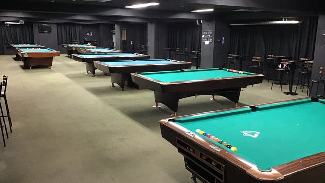 ビリヤード屋さんです! 貸し切りイベントやドラマ撮影・CM撮影・スチール撮影等 の写真6