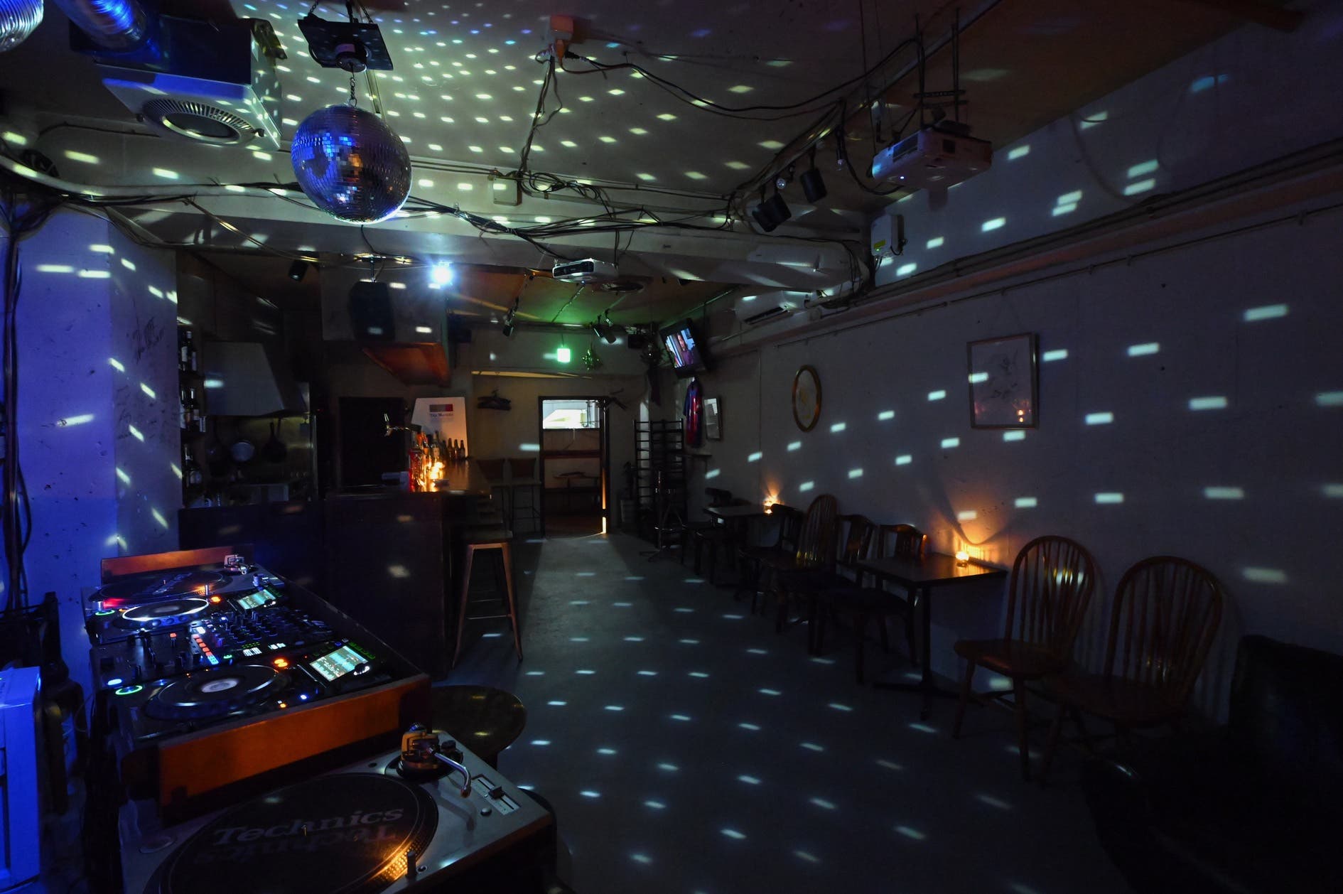 まるで秘密基地!!　本格DJ機器完備のおしゃれなバーでイベントやパーティーはいかが？【世田谷区/京王線/明大前】の写真14